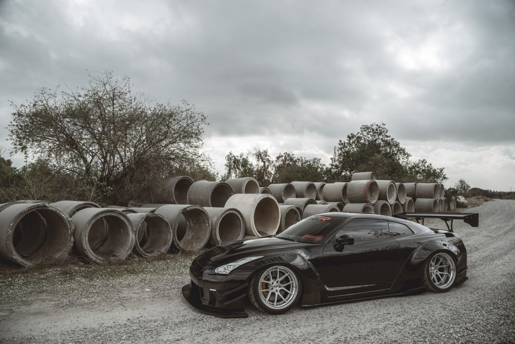 Liberty Walk Nissan GT-R V2 - Savini Wheels