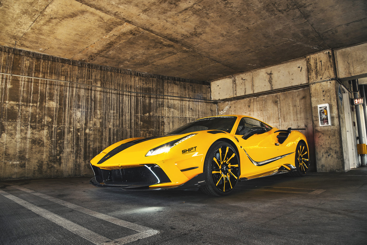 Mansory Ferrari 488 GTB - Savini Wheels
